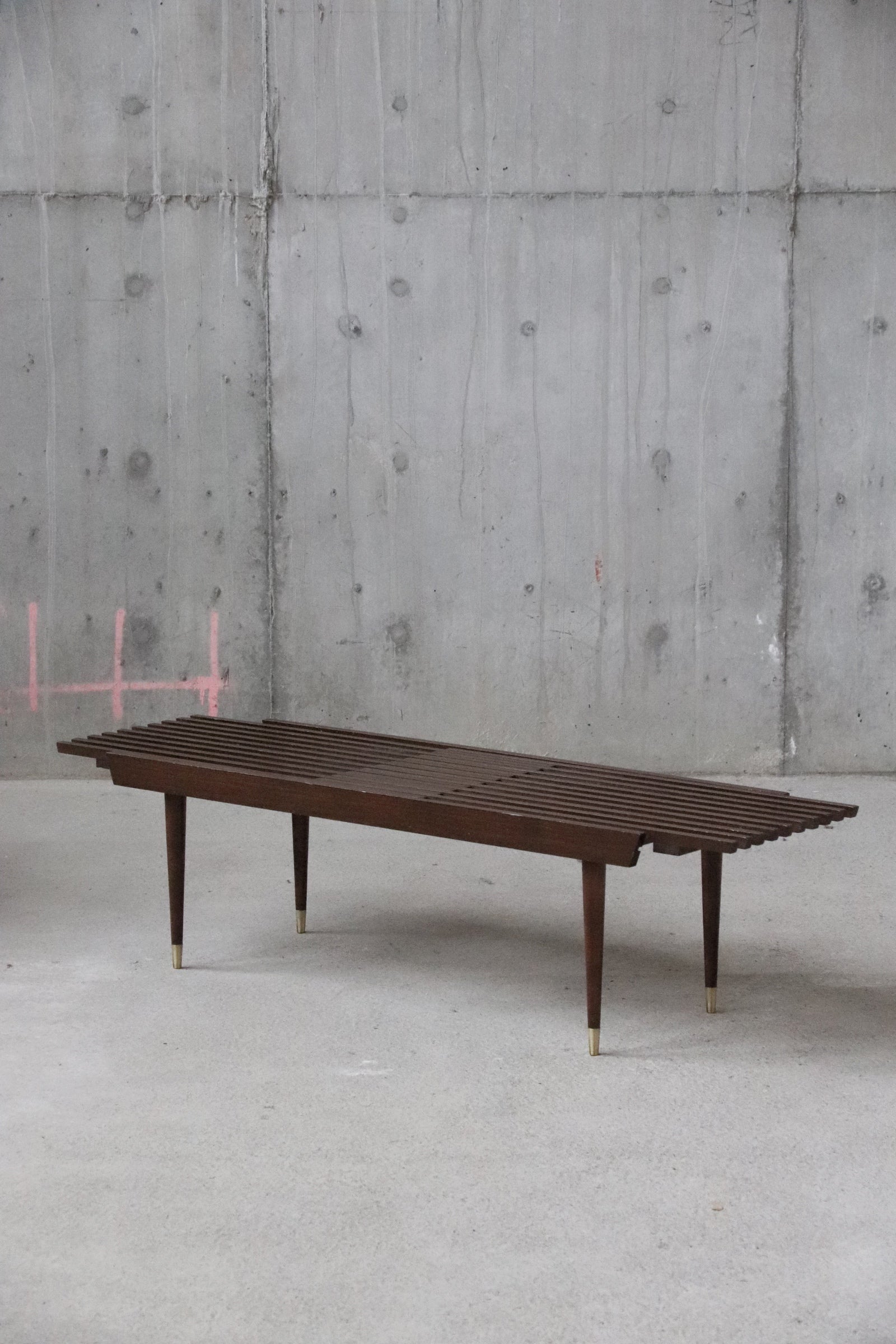 Mid Century Extendable Slatted Bench – In The Comfort Of